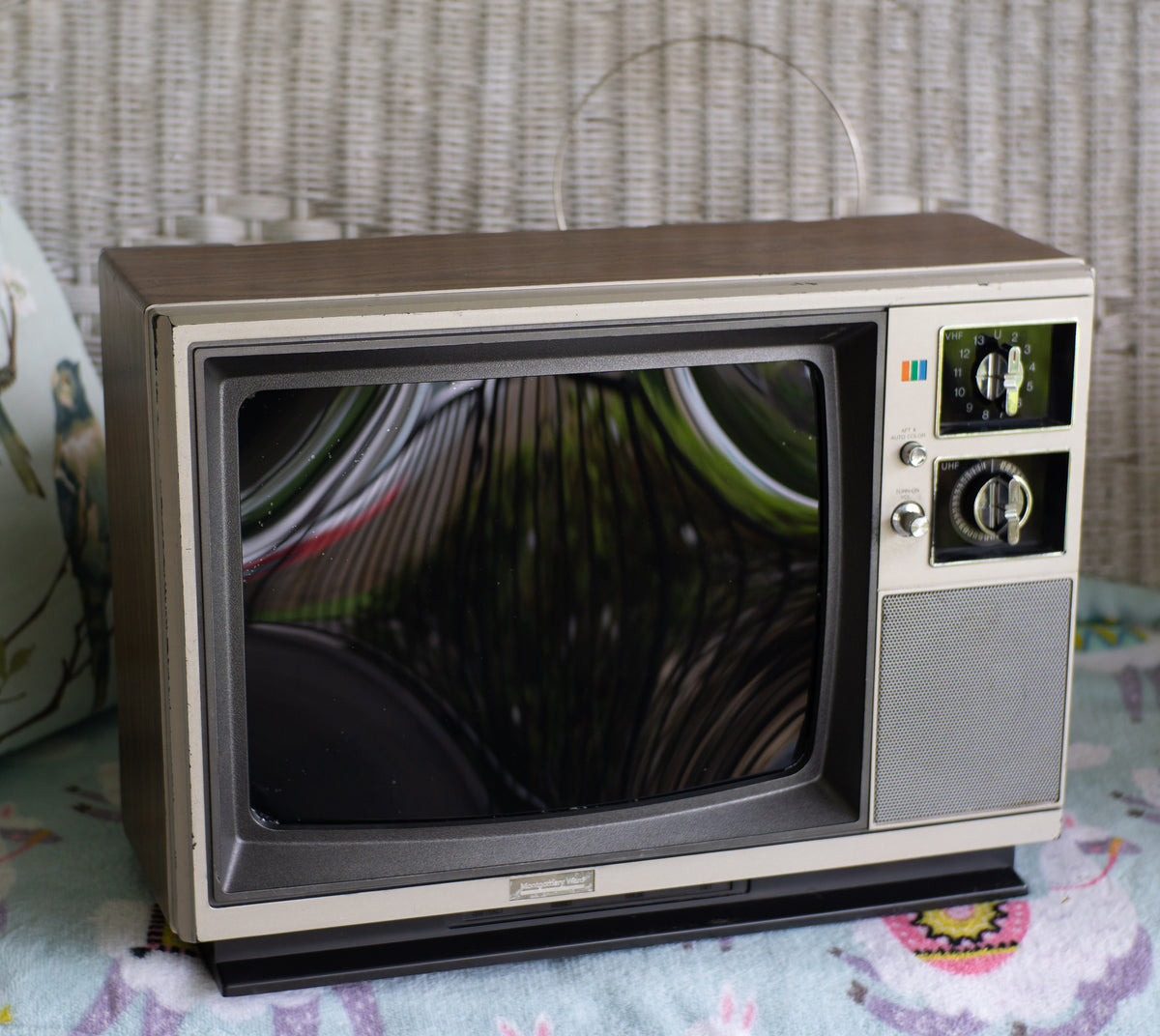 Wearable Retro TV Head - Ready to Ship – PokuPoku Studio